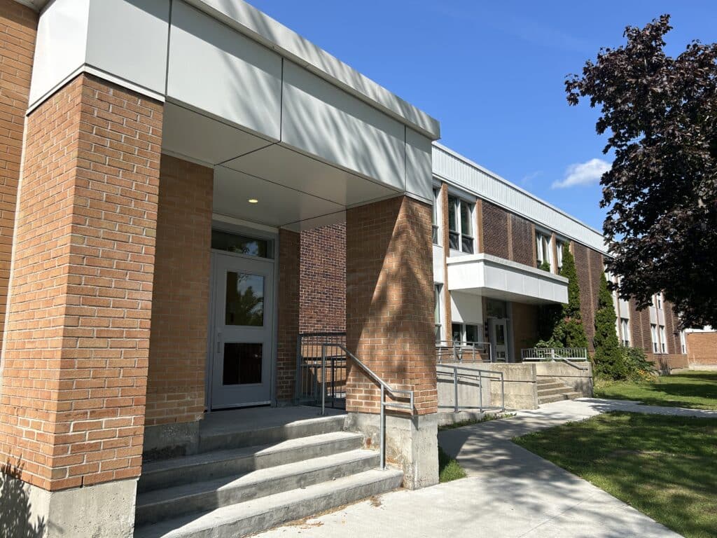 2023-02121 St-René School - 3D Panels Inc.